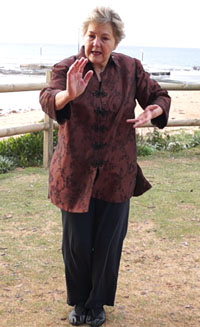 Shibashi : 5. Rolling the Arms | Nature Health